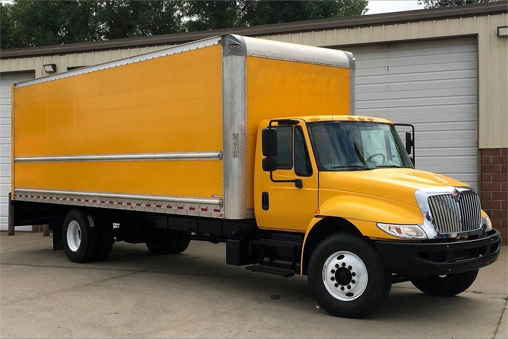 International 4300 SBA 4X2
