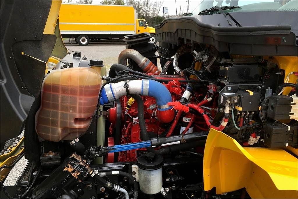 International 4300 SBA 4X2