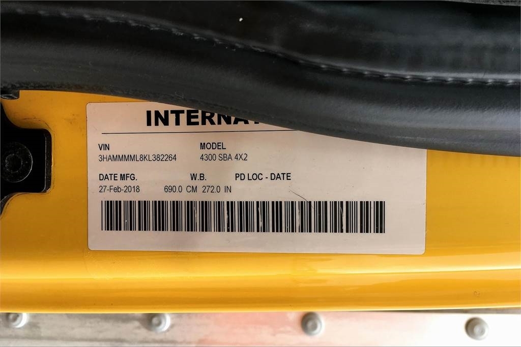 International 4300 SBA 4X2