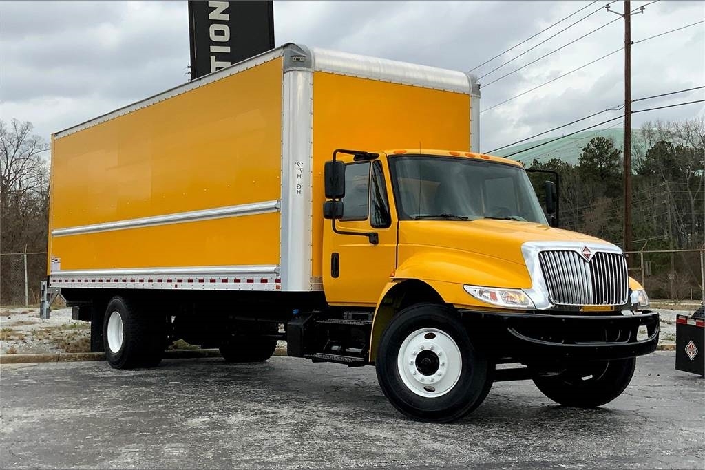 International 4300 SBA 4X2