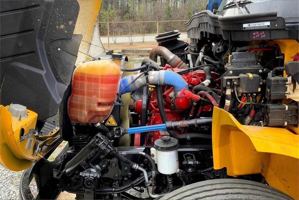 International 4300 SBA 4X2