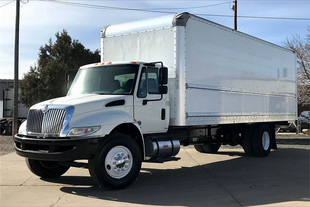 International 4300 SBA 4X2