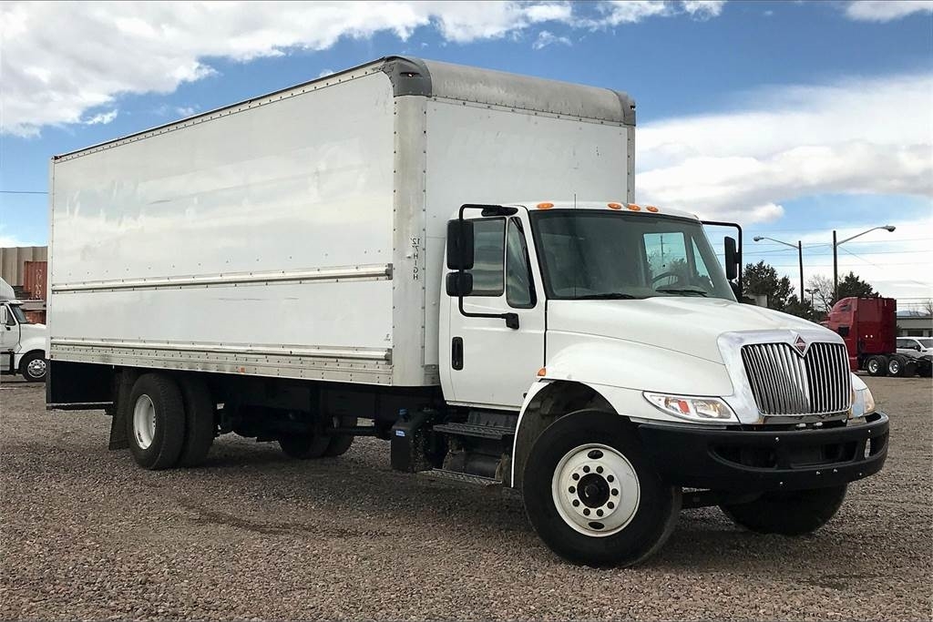 International 4300 SBA 4X2