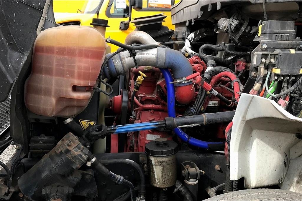 International 4300 SBA 4X2