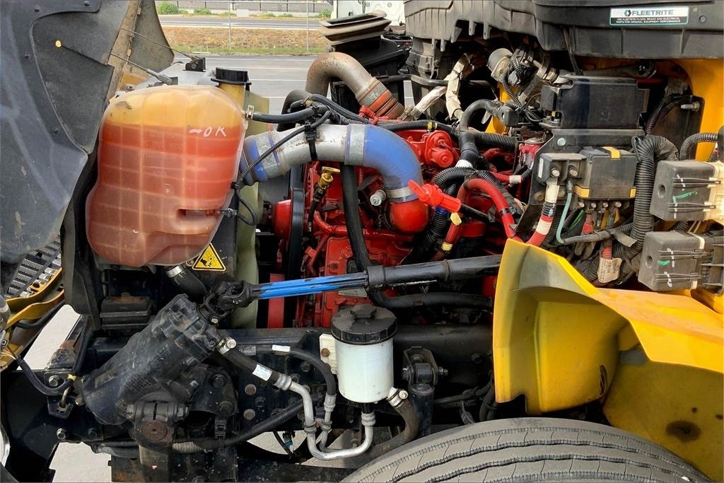 International 4300 SBA 4X2