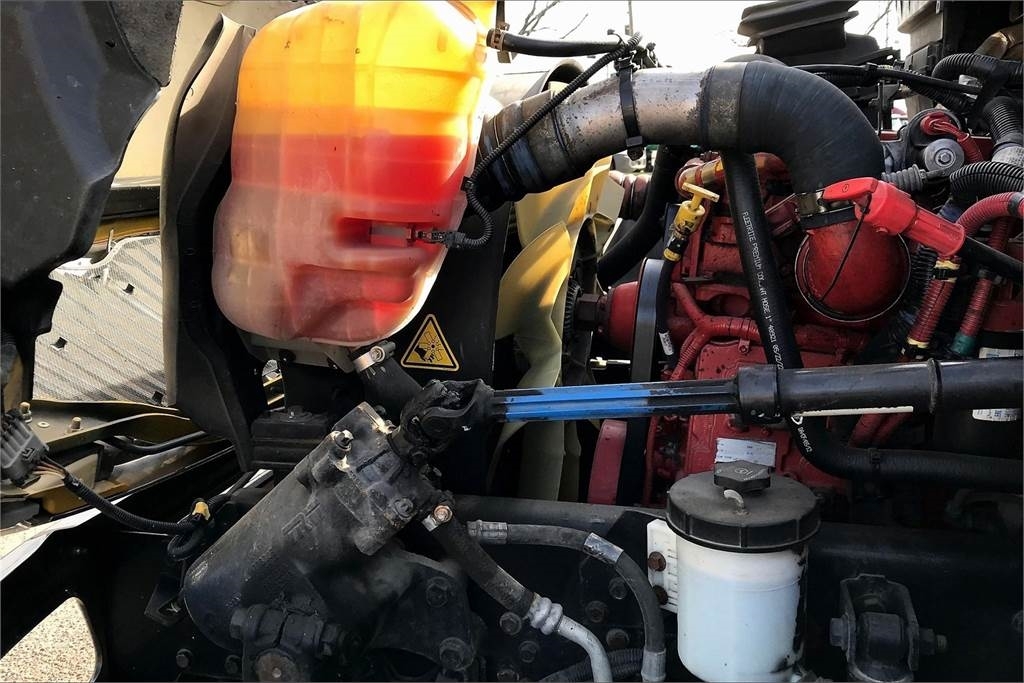 International 4300 SBA 4X2