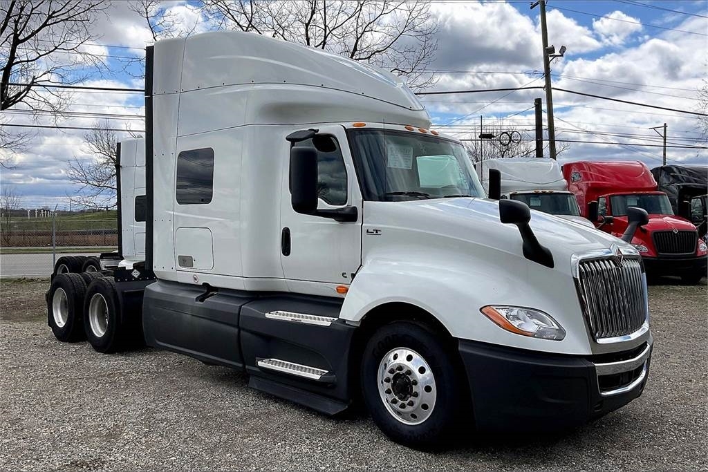 International Heavy Duty Trucks & Truck Trailers For Sale | Ritchie List