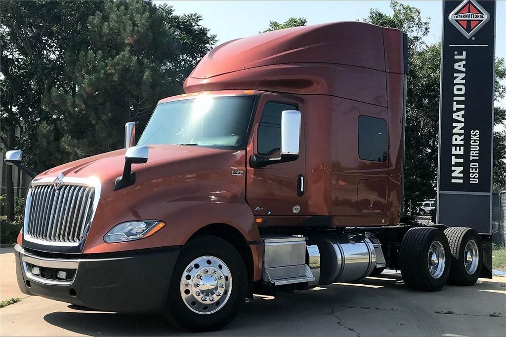 International LT625 6x4