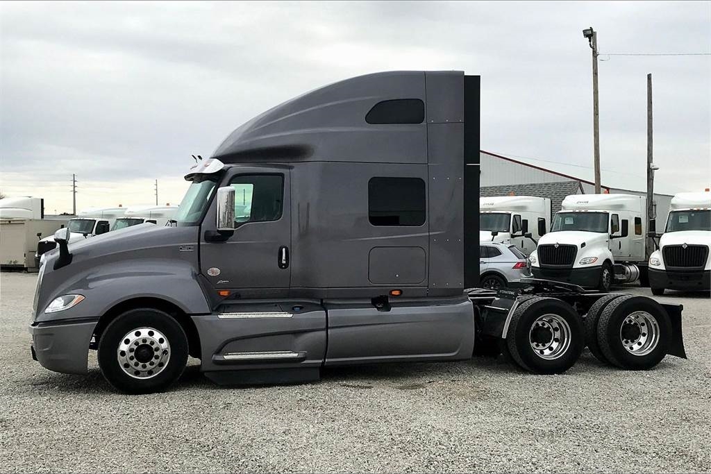 International LT625 6x4