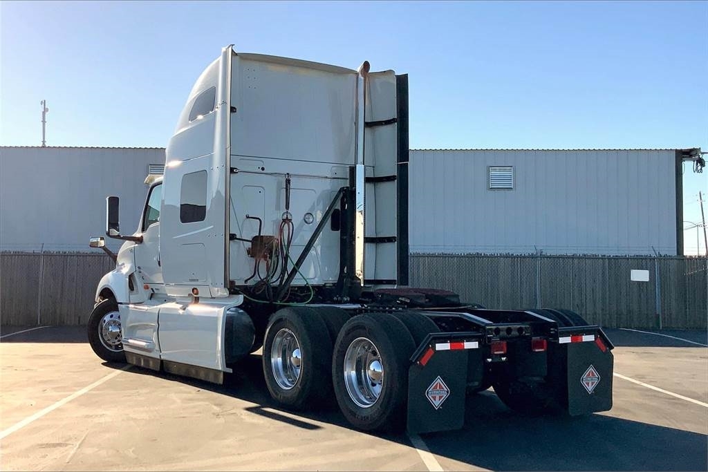 International LT625 6x4