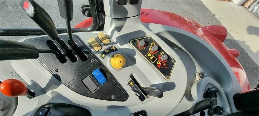 Massey Ferguson 5460 - Traktorit - Maatalous - Agritek-vaihtokoneet