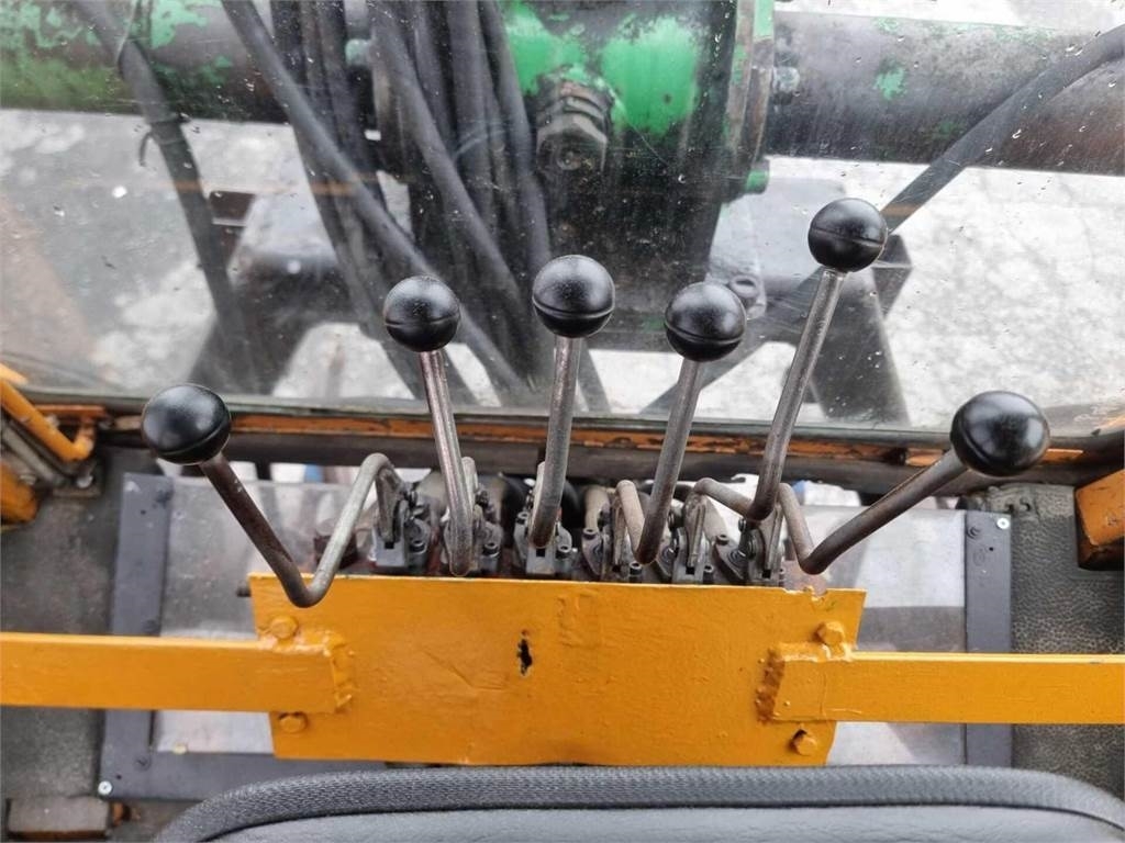 Valmet 802-4 - Traktorit - Maatalous - Agritek-vaihtokoneet