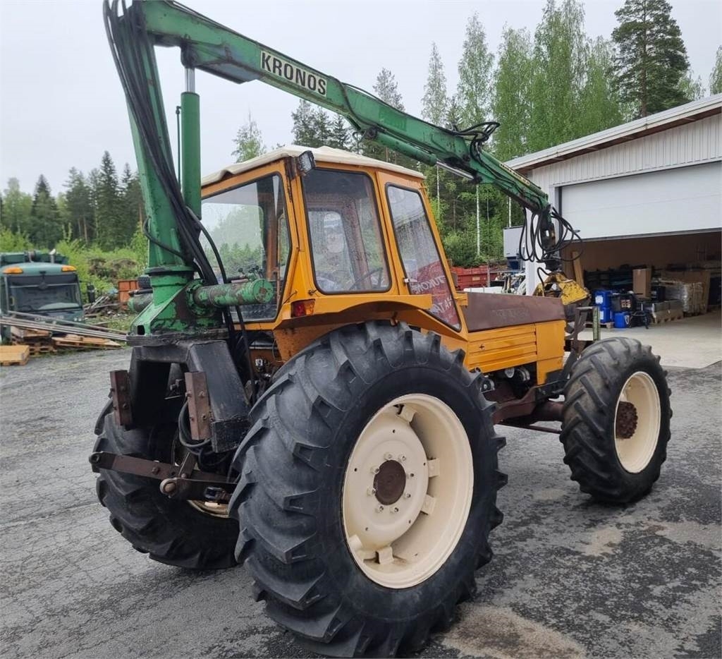 Valmet 802-4 - Traktorit - Maatalous - Agritek-vaihtokoneet