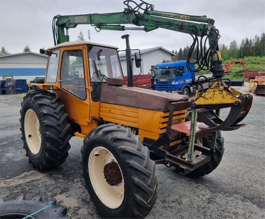 Valmet 802-4 - Traktorit - Maatalous - Agritek-vaihtokoneet