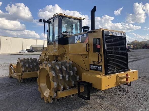 CAT 815F