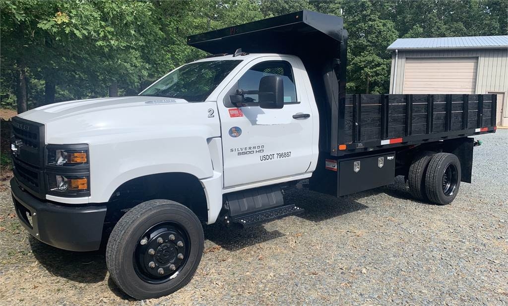 Chevrolet Silverado 5500 HD dump truck