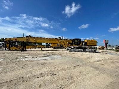 CAT 390FL UHD