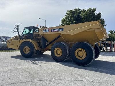 CAT 745C