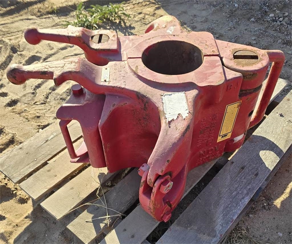 [Other] NOV 4.5 Casing Elevator