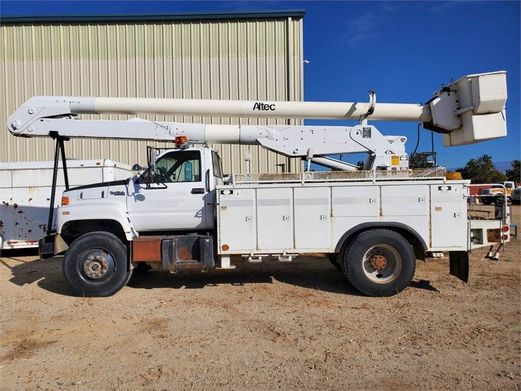 Altec Crane Trucks & Boom Trucks | Ritchie List