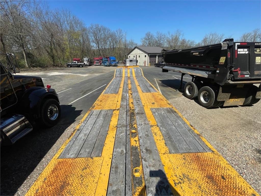 Better Built TRAILER 35-Ton Equipment Trailer