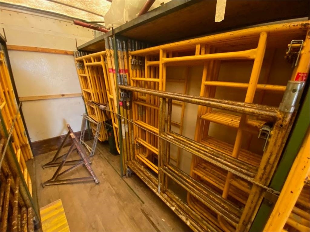 Bil-Jax Scaffolding Set