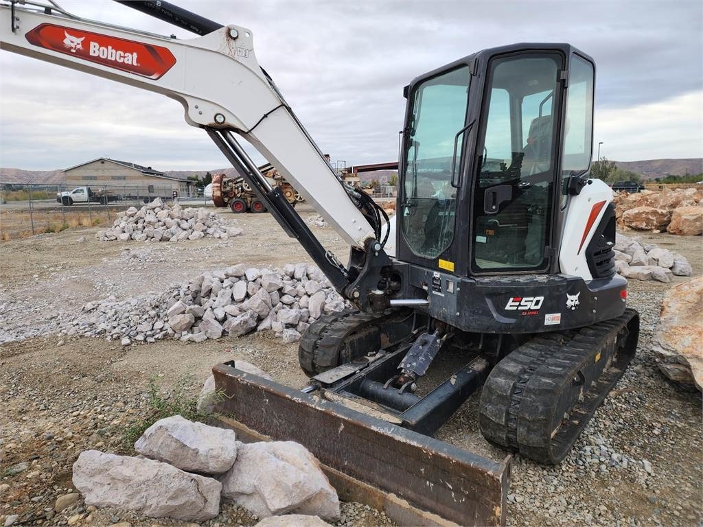 Bobcat E50 R2