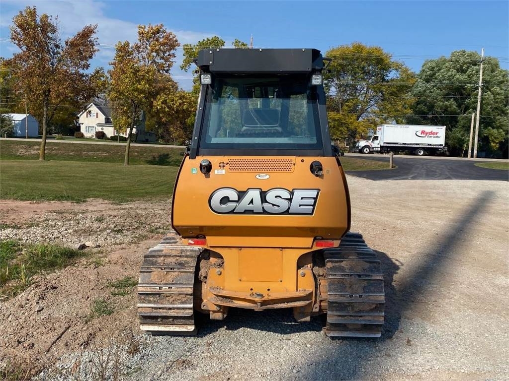 Case 650L