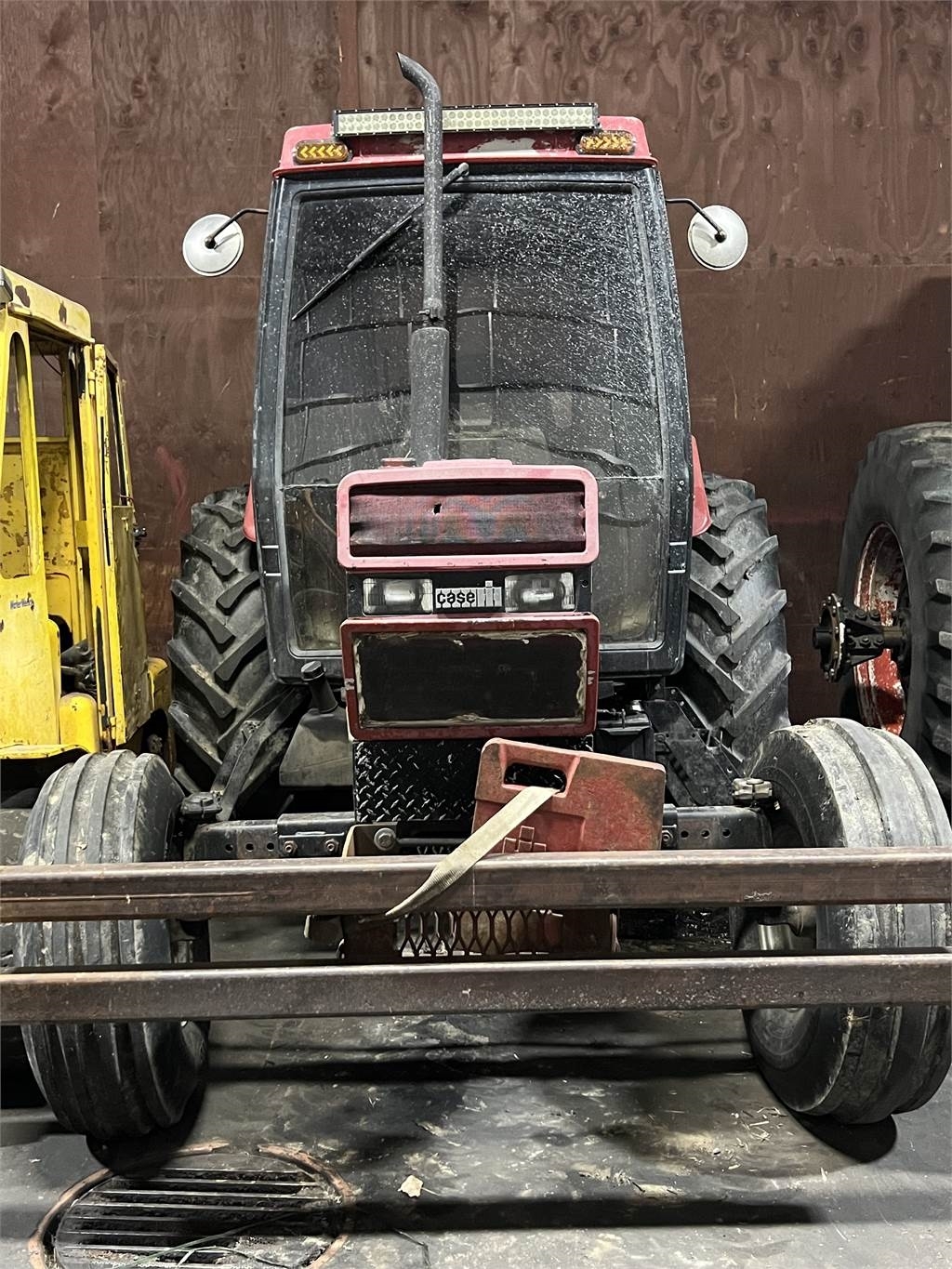 Case IH 585