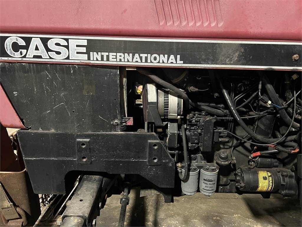 Case IH 585