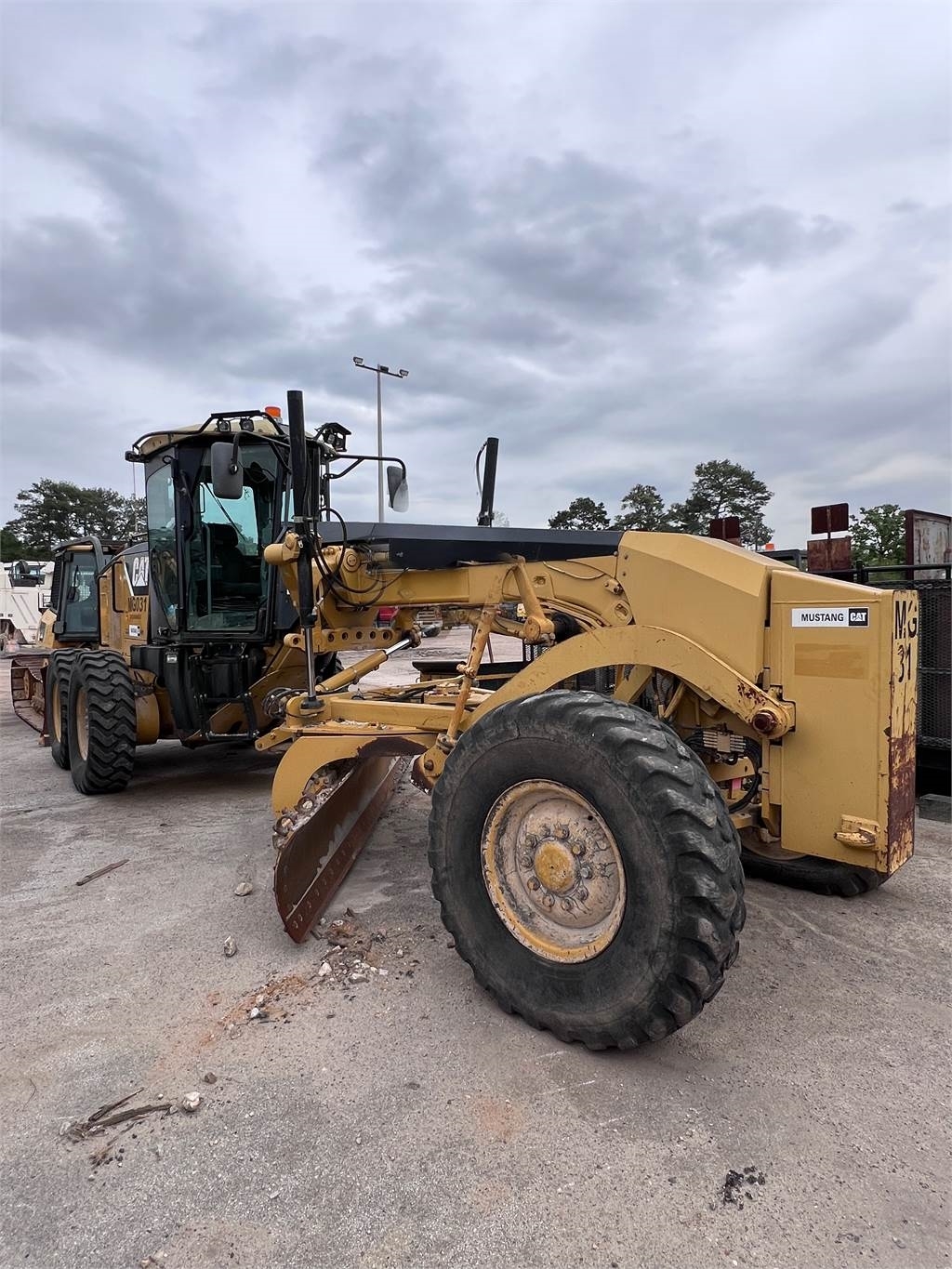 CAT 140M