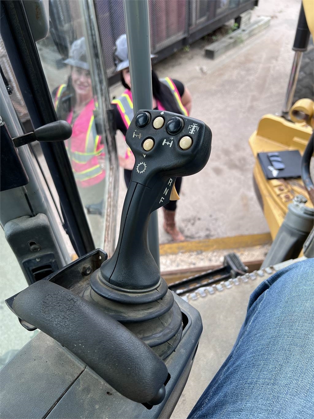 CAT 140M