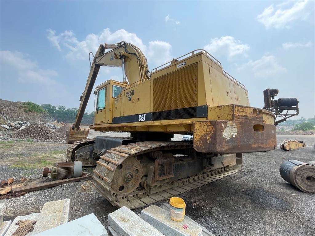 CAT 245D