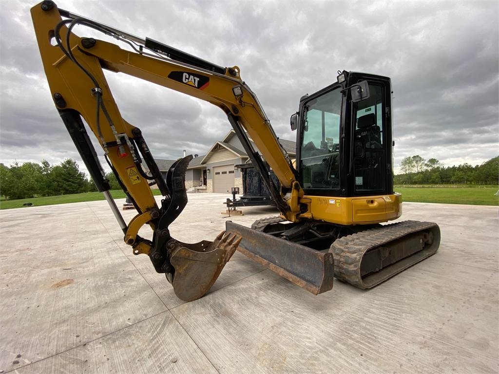 CAT Used Trackhoes & Excavators For Sale | Ritchie List