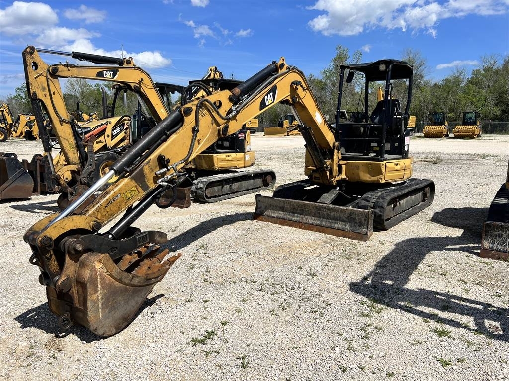 CAT 305.5 E2
