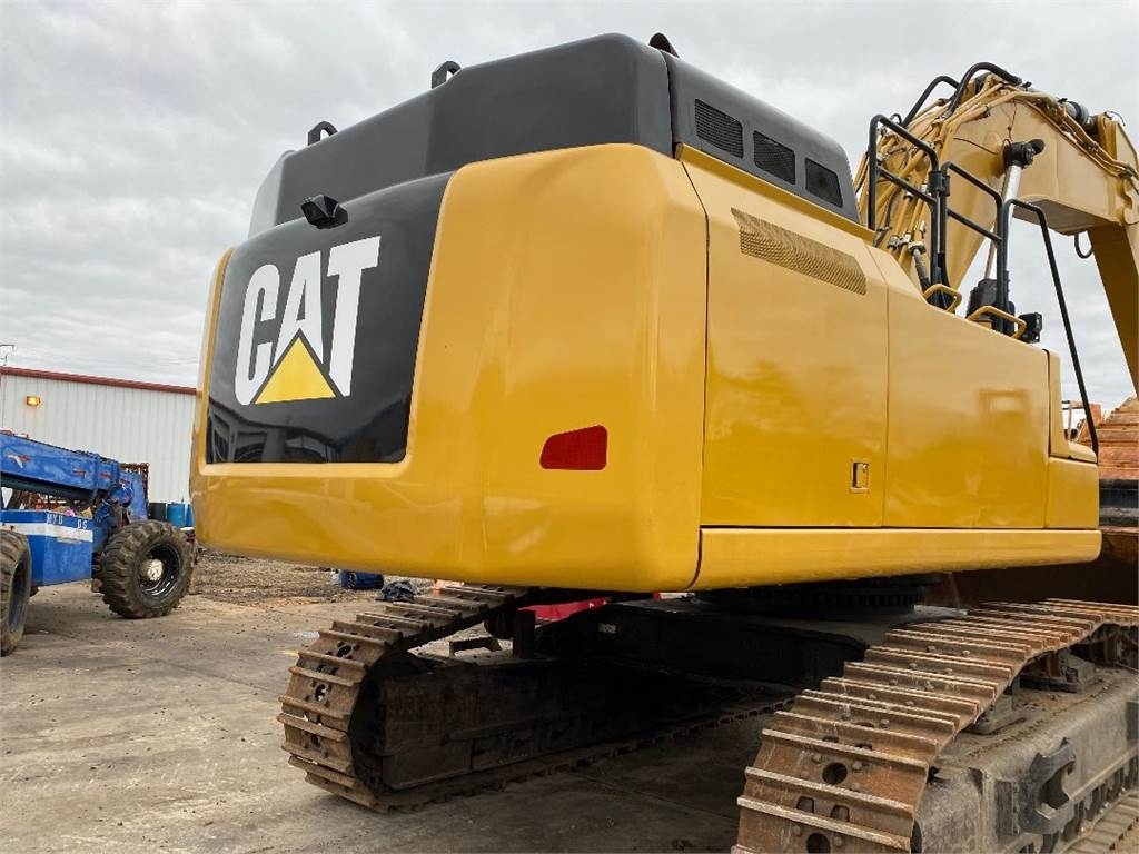 CAT 352F