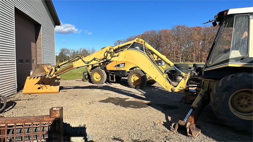 CAT 416B