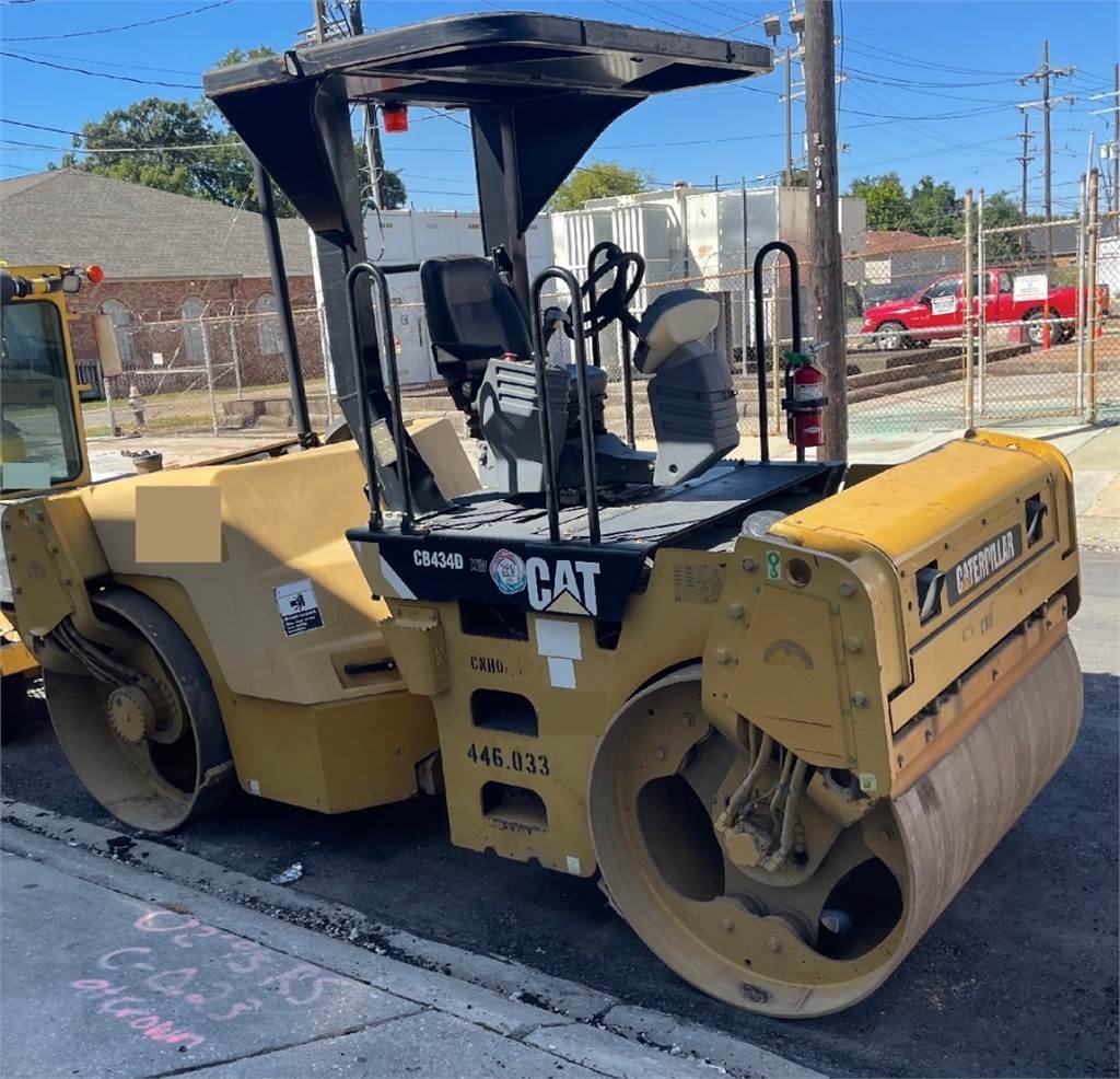CAT CB434D