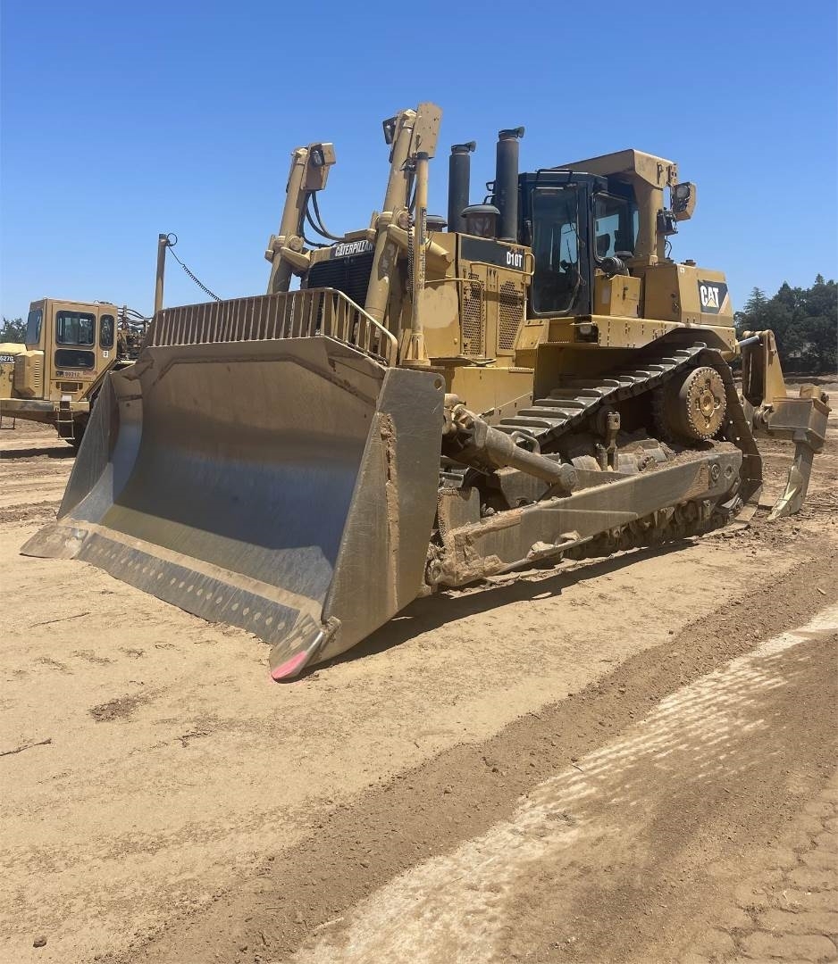 CAT D10T