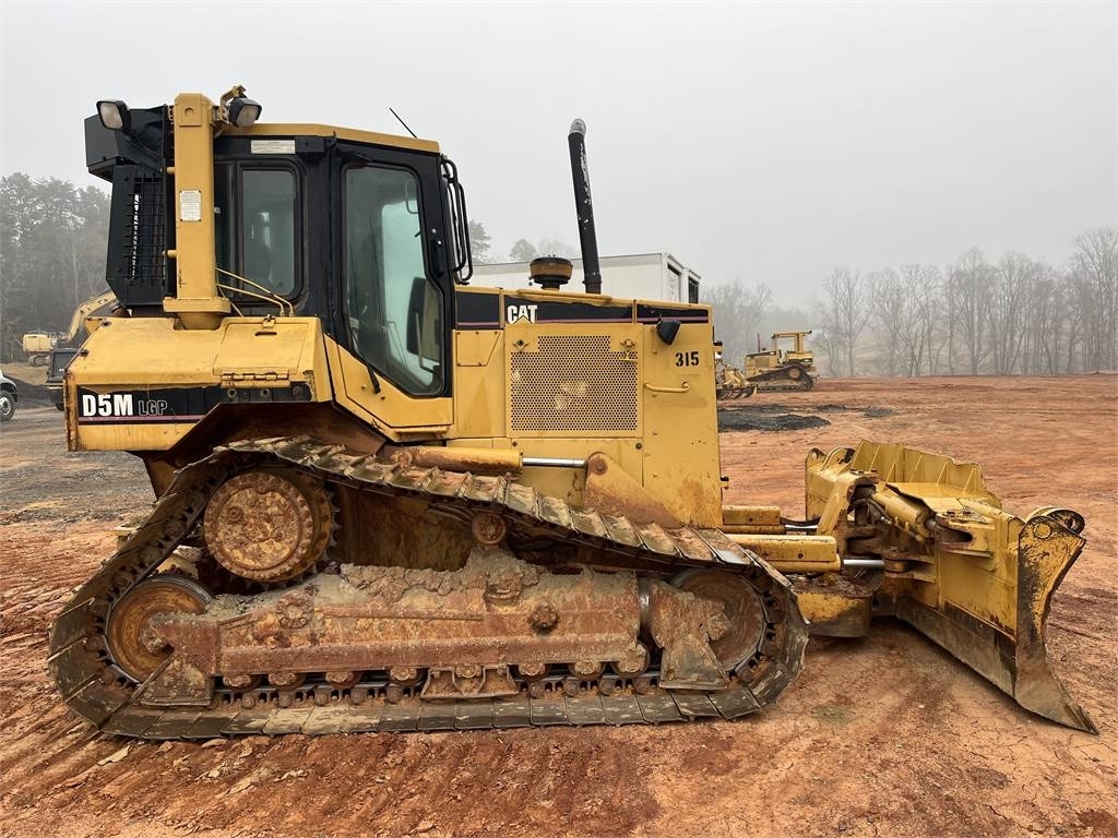 CAT D5M LGP