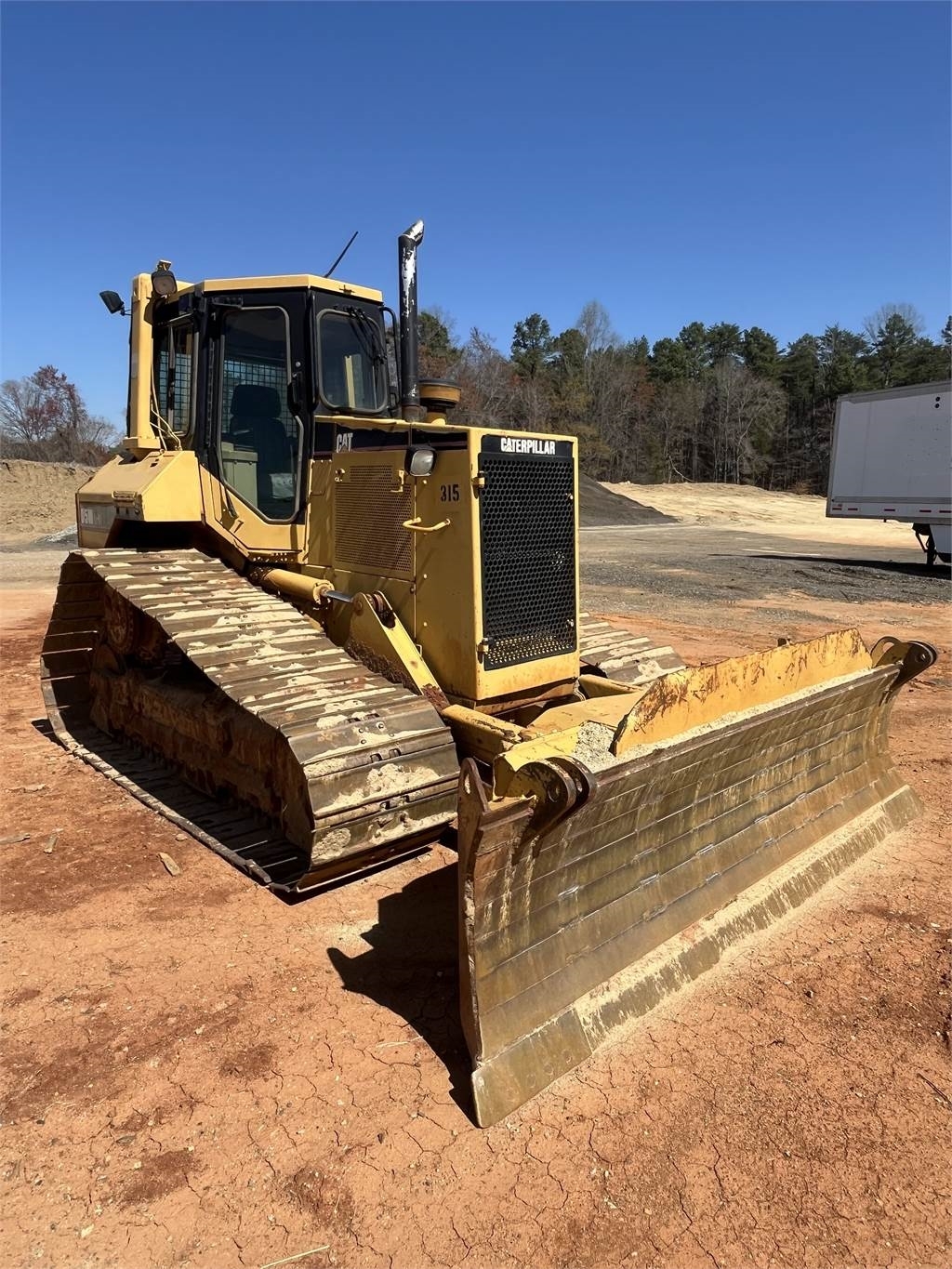 CAT D5M LGP