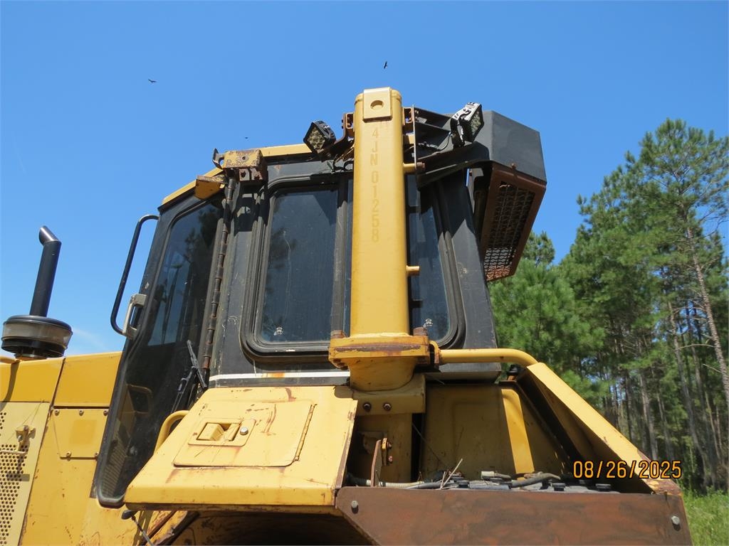 CAT D6M LGP