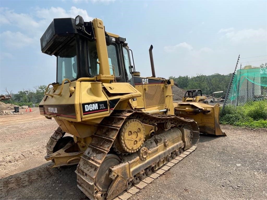 CAT D6M XL