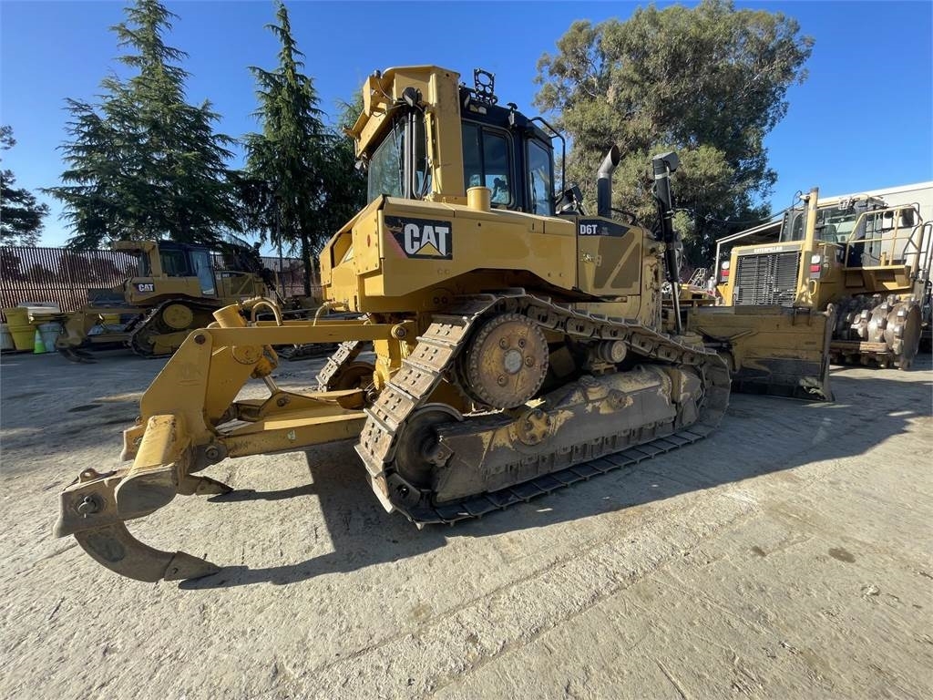 CAT D6T XL