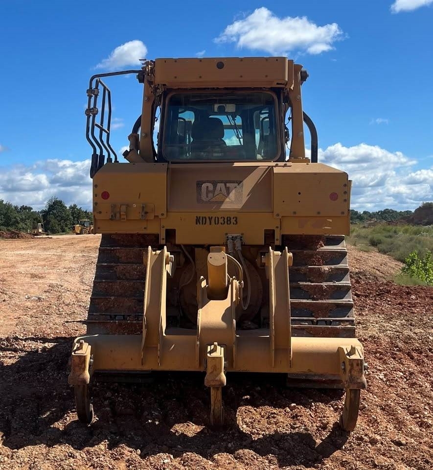 CAT D6T XL