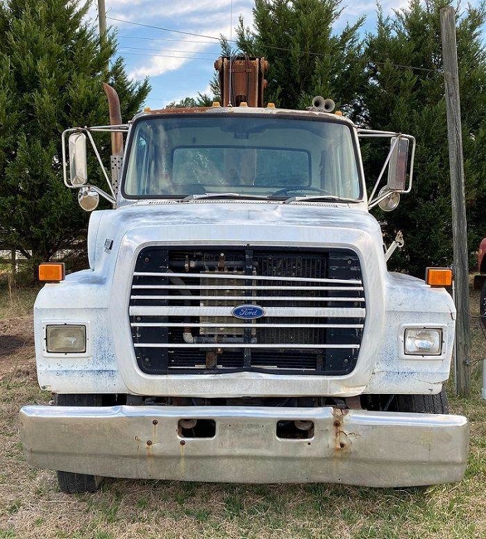 Ford L8000