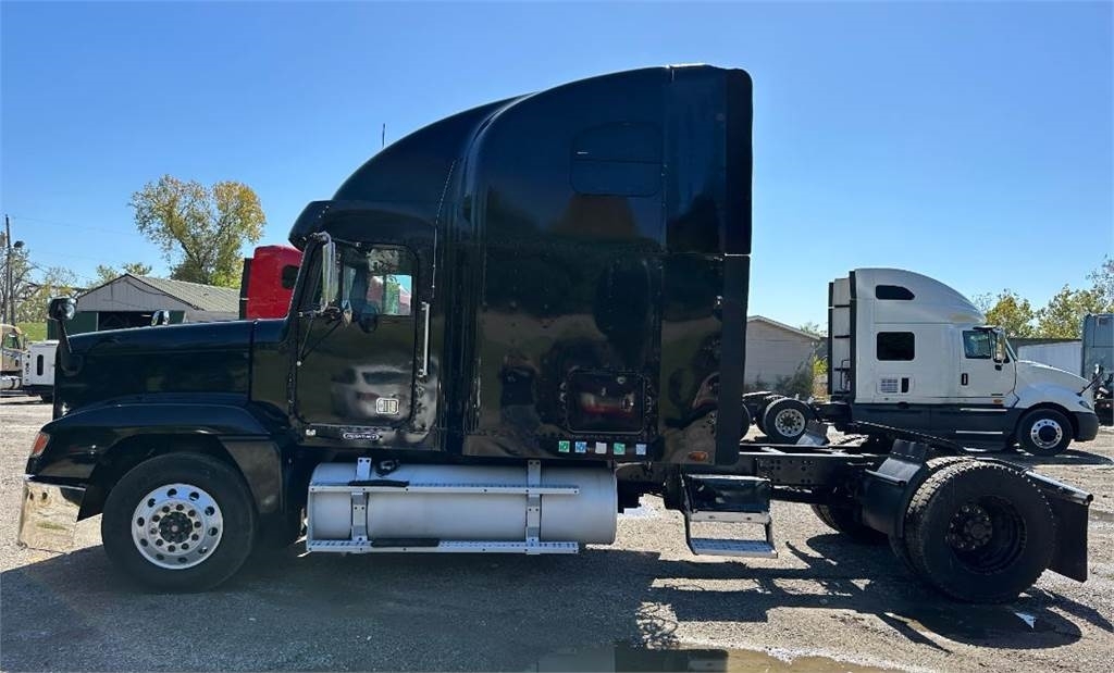 Freightliner FLD 120