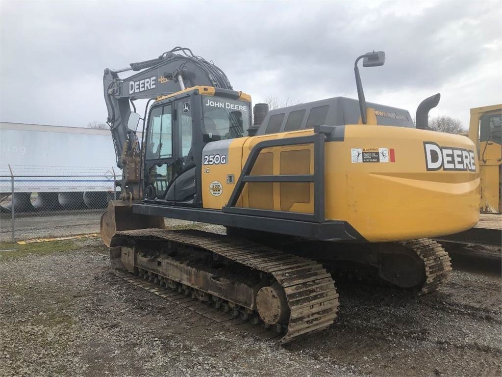 John Deere 250G LC