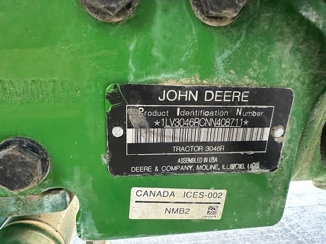 John Deere 3046R compact