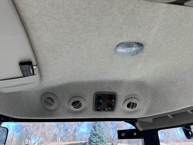 John Deere 3046R compact